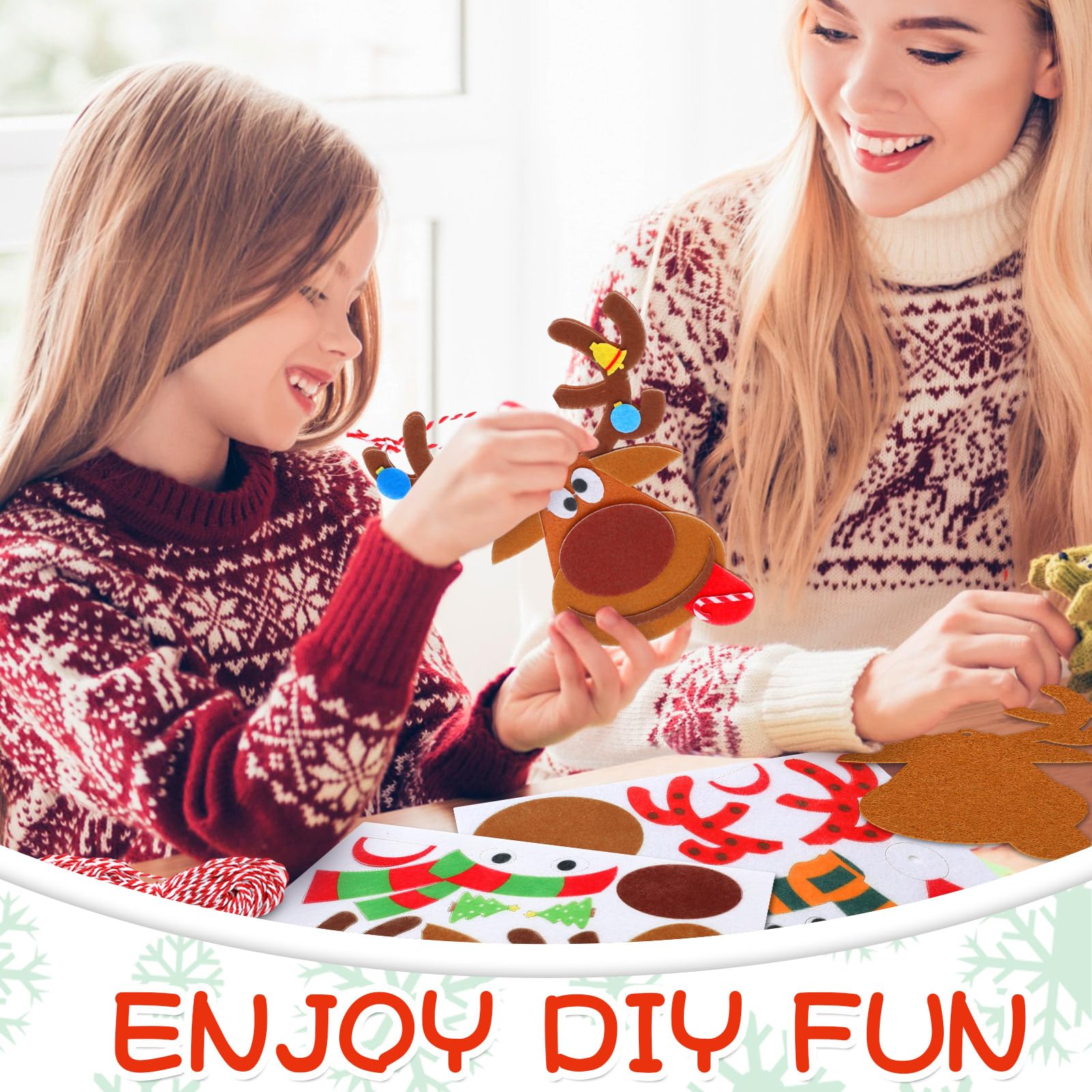 Poen 36 Pcs Christmas Felt Crafts for Boys Girls Christmas Elk Reindeer Ornaments Felt Crafts Kit Holiday DIY Art Craft for Xmas Tree Party Decoration Supplies