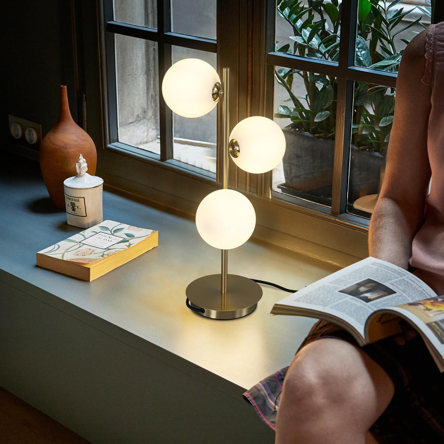 Fulesi Mid Century Globe Table Lamp Modern 3 Lights Gold Desk Lamp Contemporary White Glass Globe Reading Lamp for Bedroom Living Room Study Room (White)