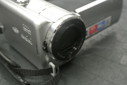 Samsung SL30 10MP Digital Camera with 3x Optical Zoom and 2.5 inch LCD (Black)