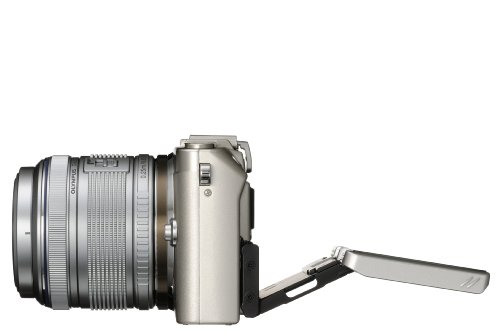 Olympus Mirrorless SLR E-PL6 with M Zuiko Digital 14-42mm Lens (Silver) - International Version