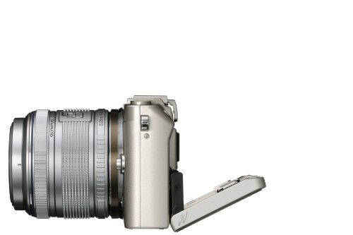 Olympus Mirrorless SLR E-PL6 with M Zuiko Digital 14-42mm Lens (Silver) - International Version