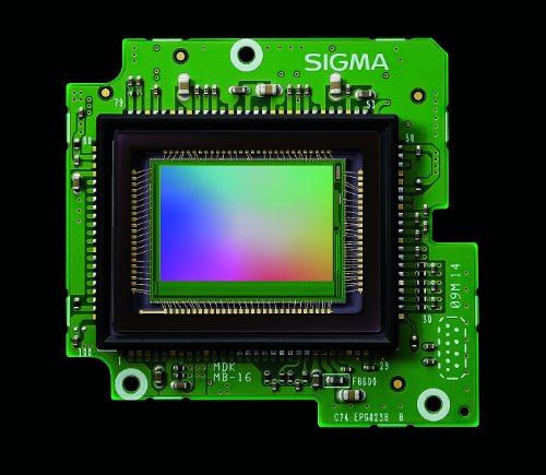 Sigma DP1x 14MP FOVEON CMOS Sensor Digital Camera and 2.5 Inch LCD