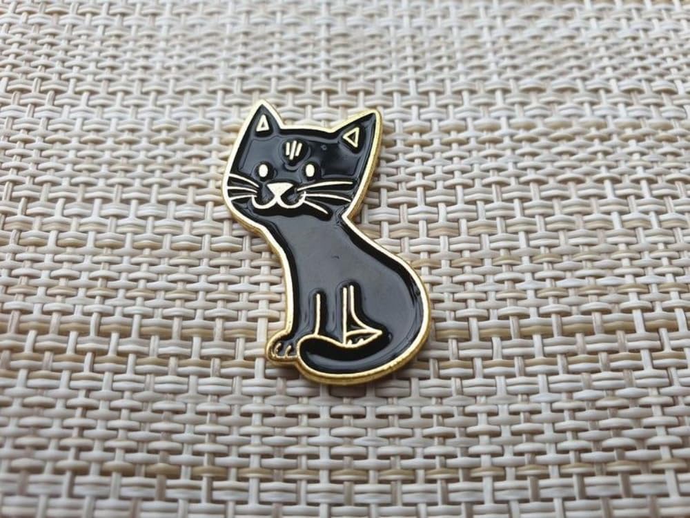 Meloca Designs Cat Needle Minder for Cross Stitch, Embroidery, Sewing, Quilting, Needlework and Haberdashery