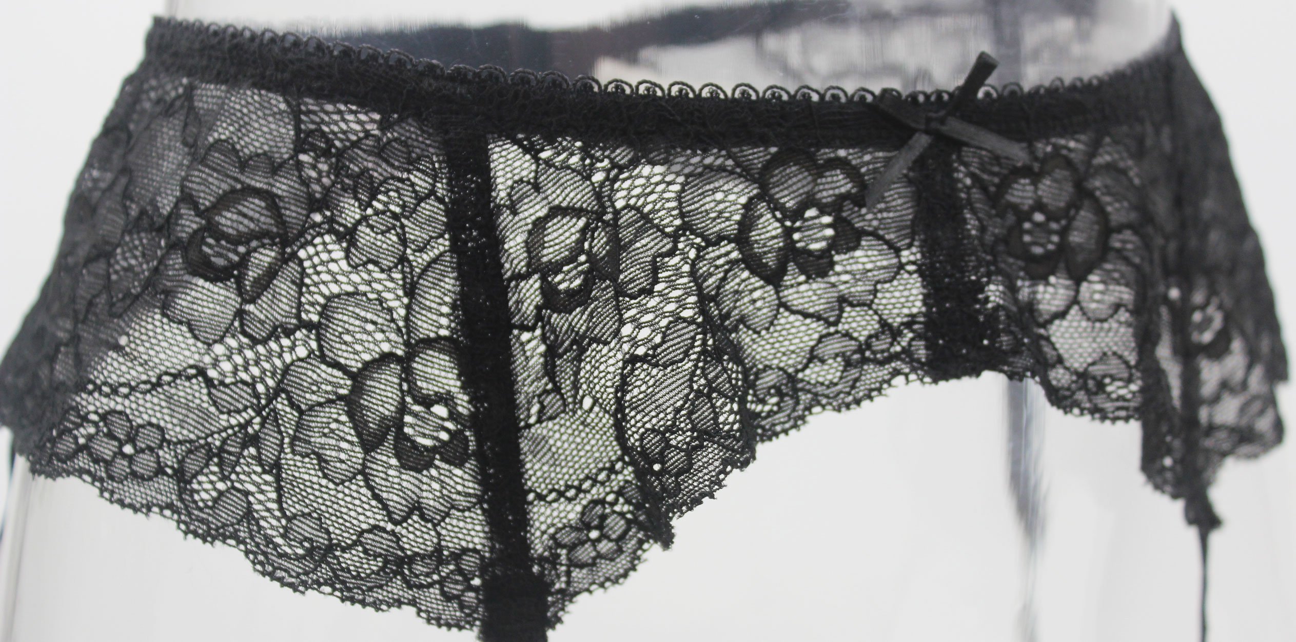 TVRtyle Black Lace Sexy Women Metal Clips Garter Belts For Stockings,Black, Small