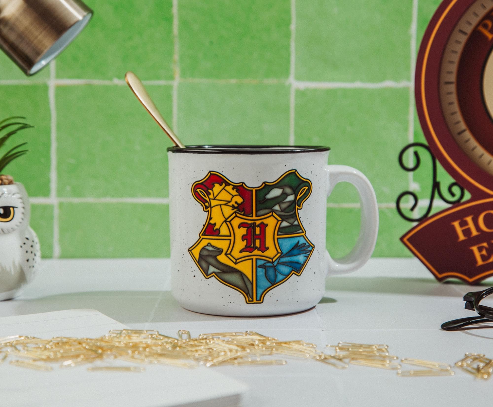 Silver Buffalo Harry Potter Hogwarts Crest Camper Ceramic Mug, 20 Ounces
