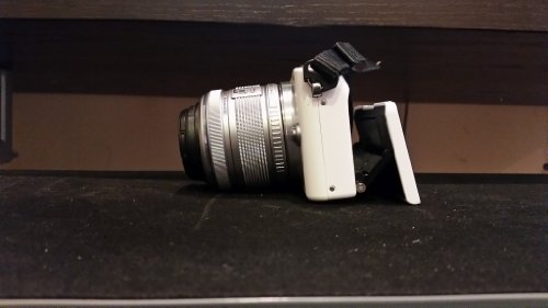 Olympus PEN E-PL3 14-42mm 12.3 MP Mirrorless Digital Camera with CMOS Sensor and 3x Optical Zoom (White) (Old Model)