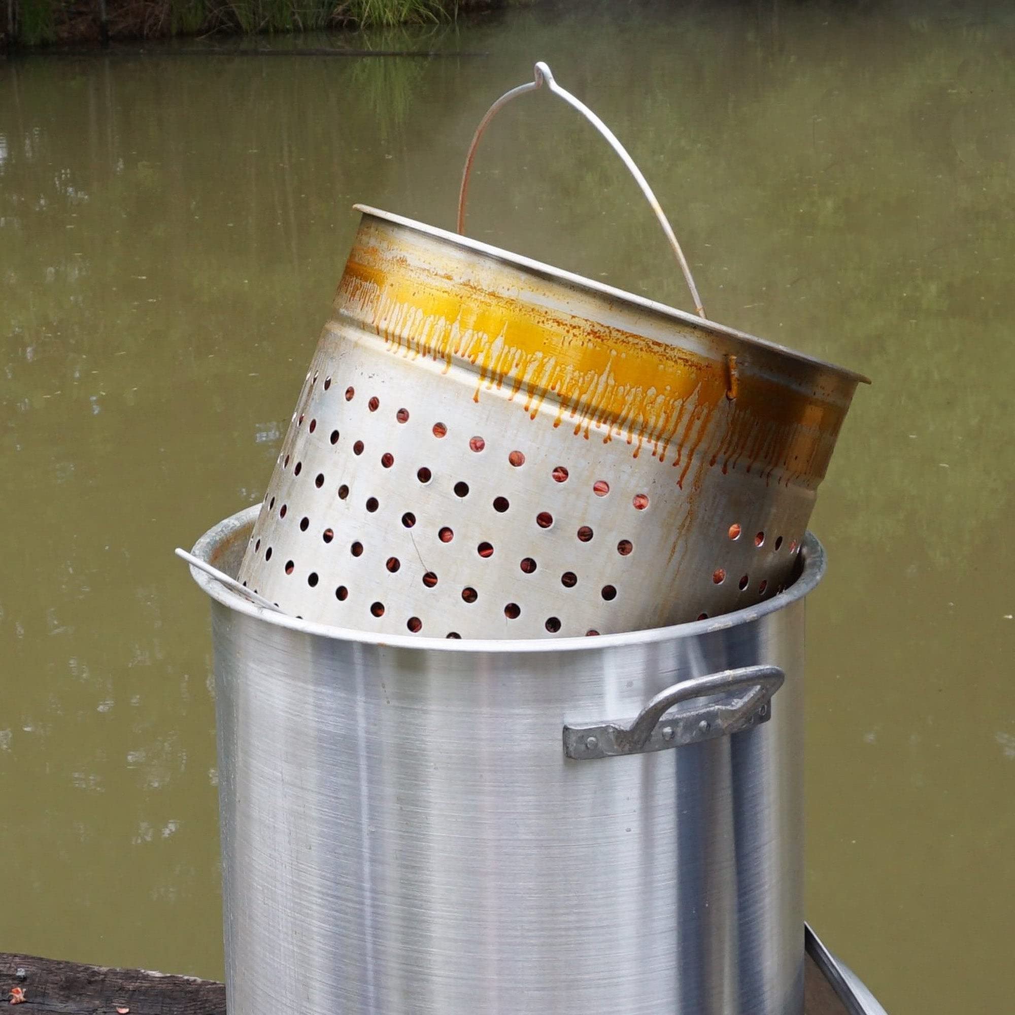 Bayou Classic B100 100-qt Reinforced Aluminum Basket w/ Helper Handle Handcrafted by artisans in El Salvador Perfect Addition to Bayou Classic 100-qt Bayou Boilers