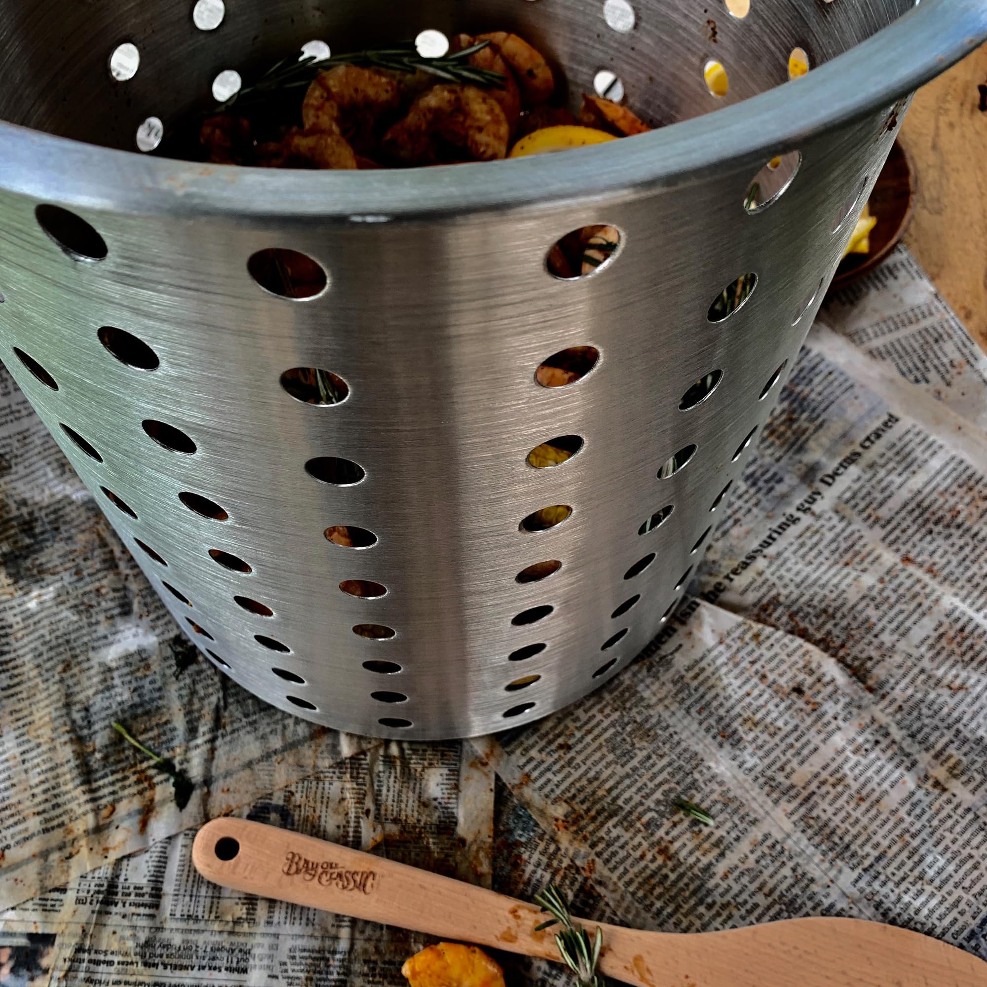 Bayou Classic B300 Perforated Steam, Boil, Fry Accessory Basket. Fits 30-Quart Bayou Classic Turkey Fryers