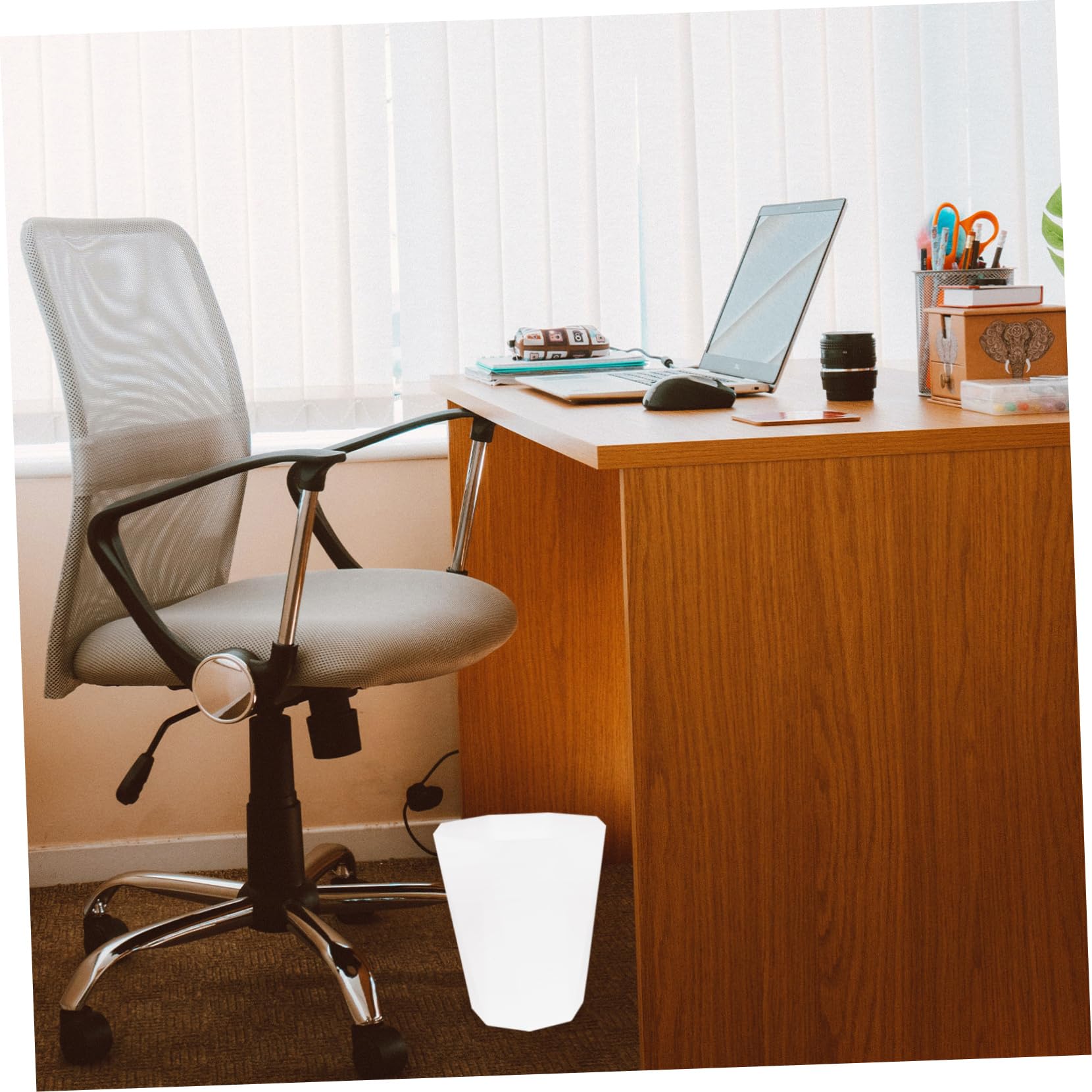 GARVALON 1pc uncovered Waste bin Small Trash can Trash bin for car Kitchen Waste bin Bathroom Garbage can Waste Container Plastic Waste Basket Trash Can Wastebasket Office White Button Mini