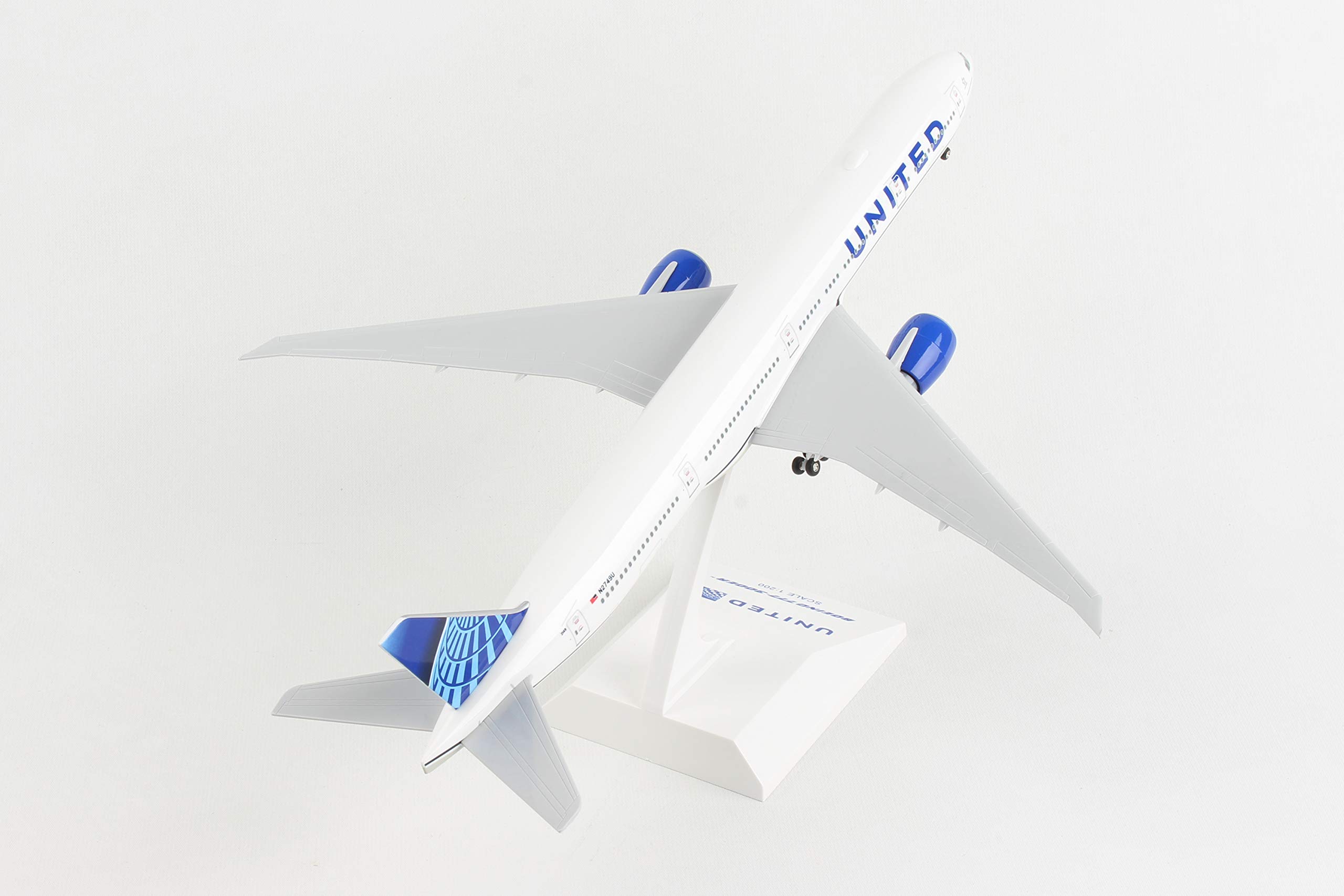 Daron SkyMarks United 777-300ER 1/200 w/Gear SKR1054 2019 Blue Livery, White