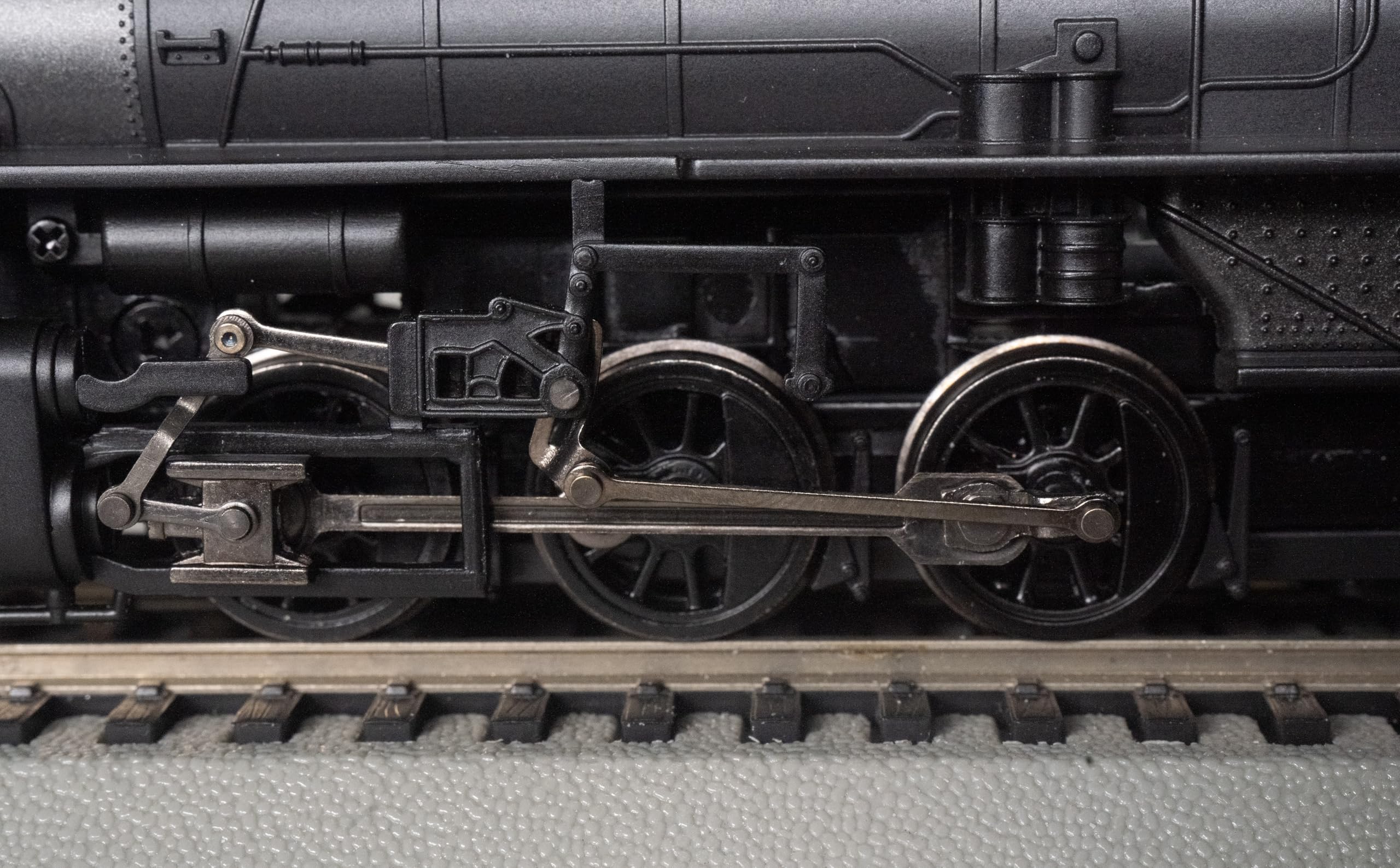 Bachmann Trains - Prairie 2-6-2 w/Smoke & Tender - B&O #2453 - HO Scale