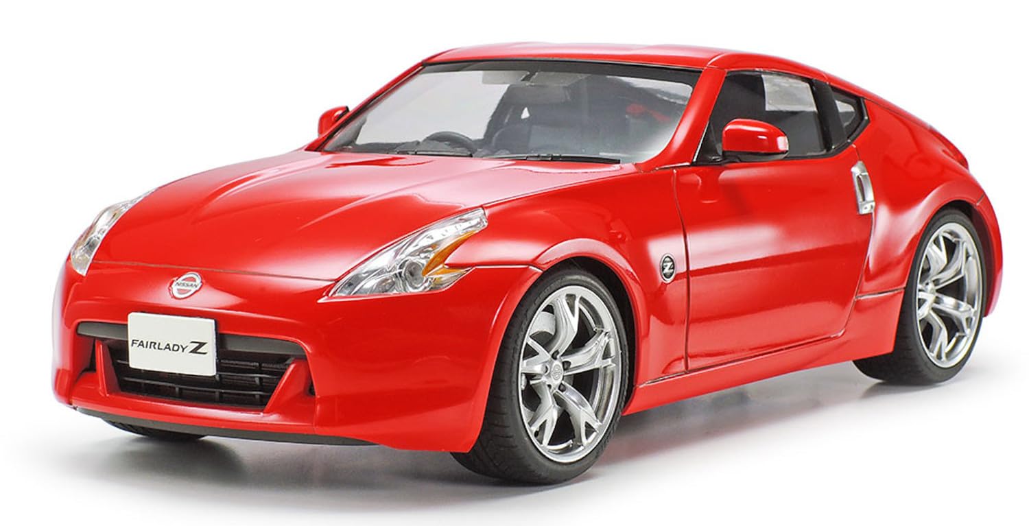 TAMIYA 1: 24 Scale Nissan 370z (Book)