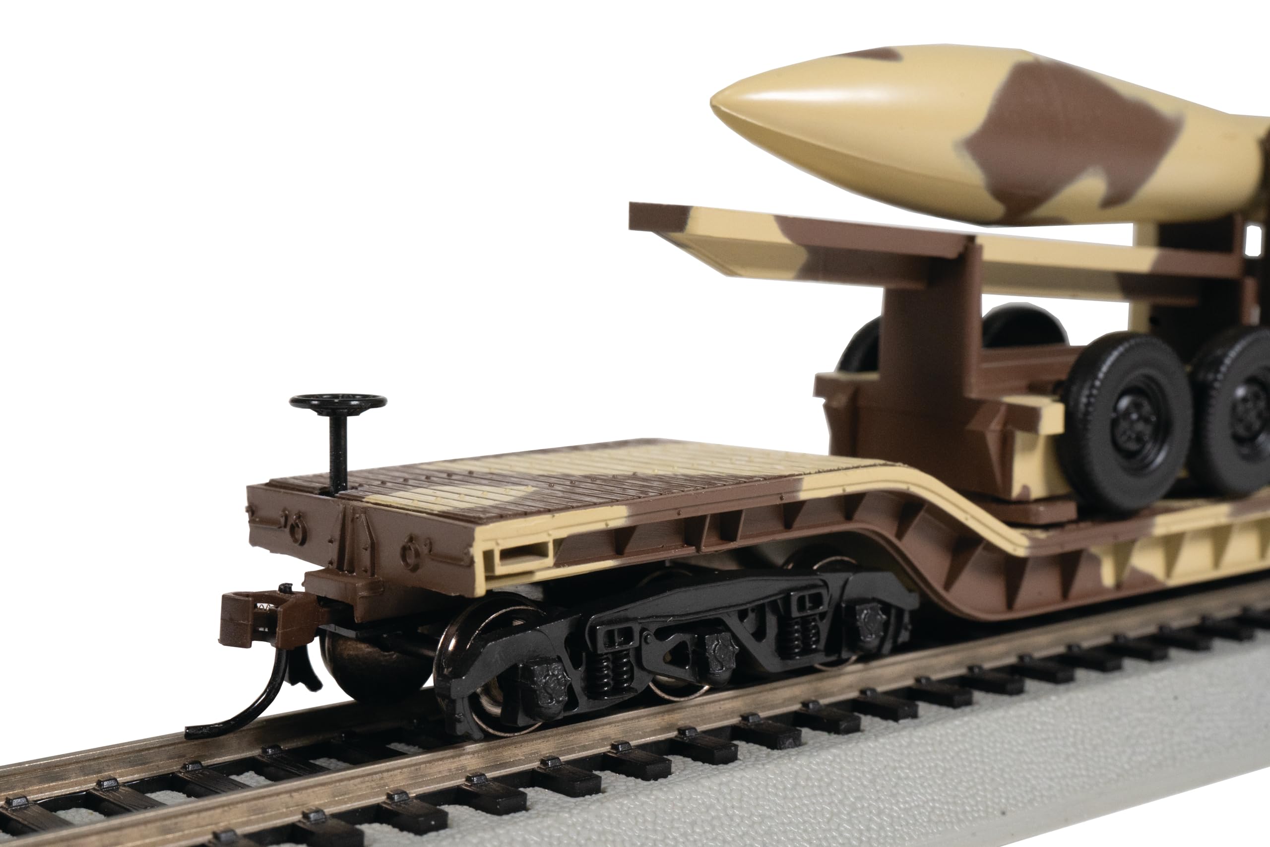 Bachmann Trains - 52' Center Depressed Flat Car - Desert Camouflage with Missile - HO Scale