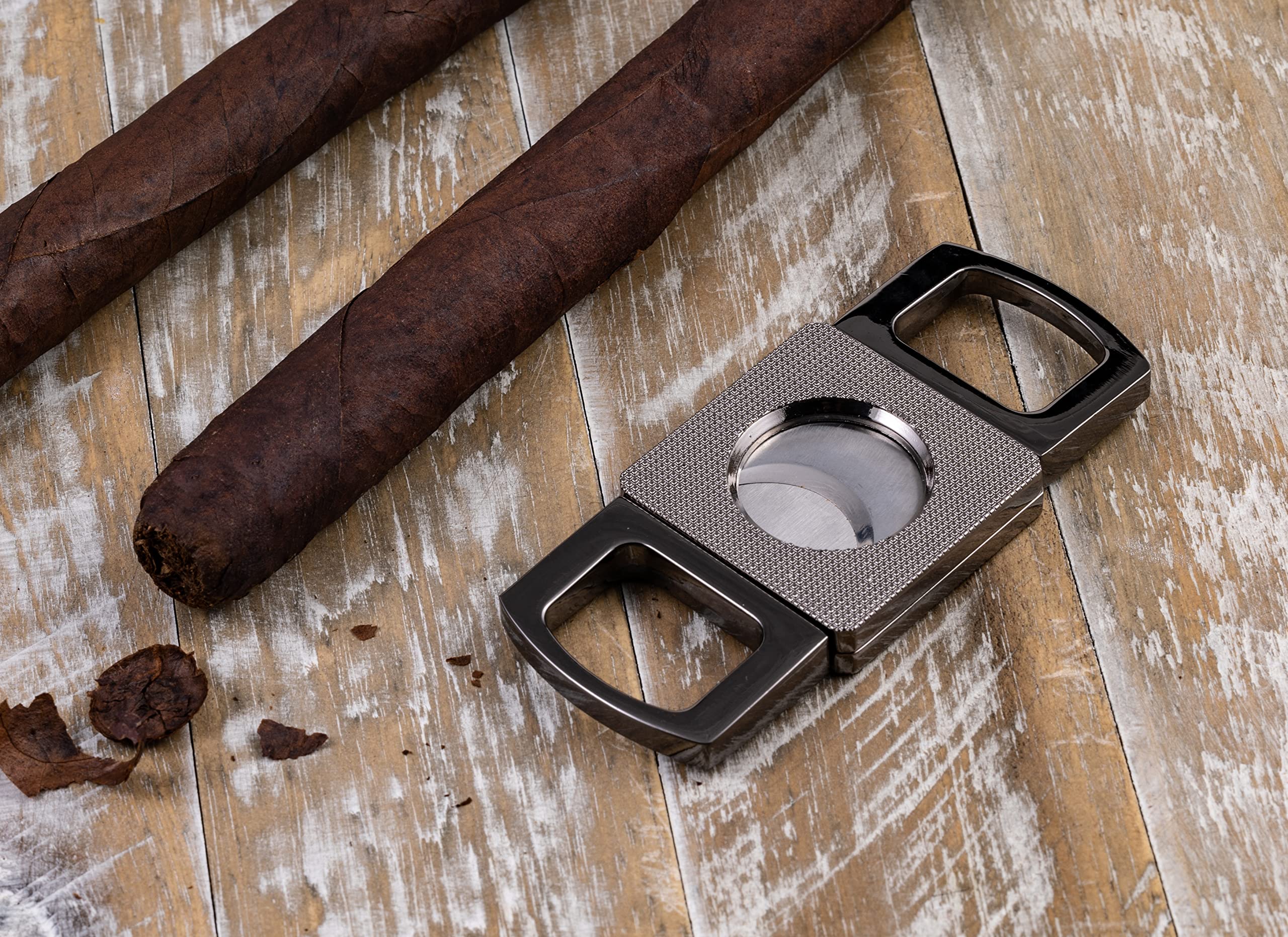 Prestige Import Group - Textured High End Guillotine Cutter - Cuts up to 62 Ring Gauge - Color: Gun Metal