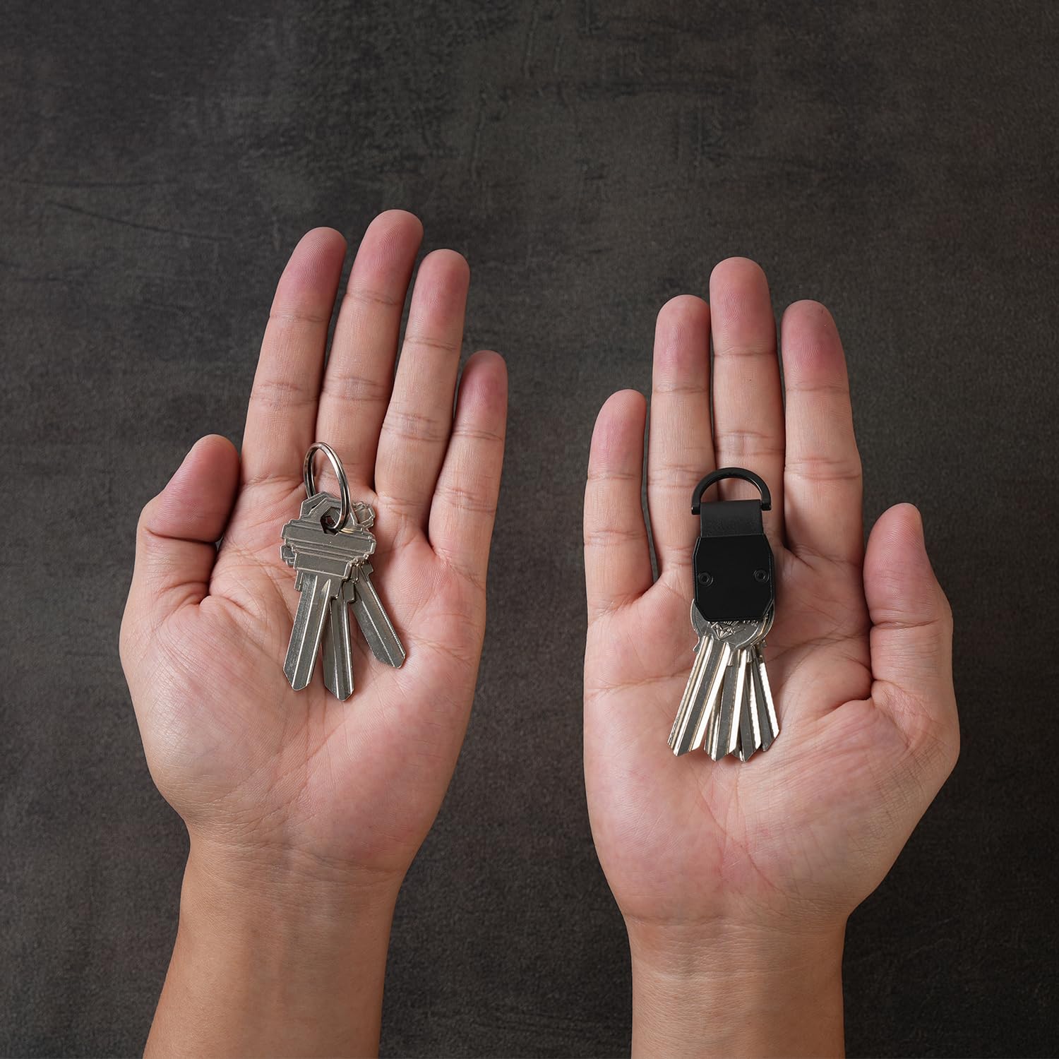 Compact Metallic Mini Key Organizer Keychain - Aluminum Key Holder, Key Case, Green.