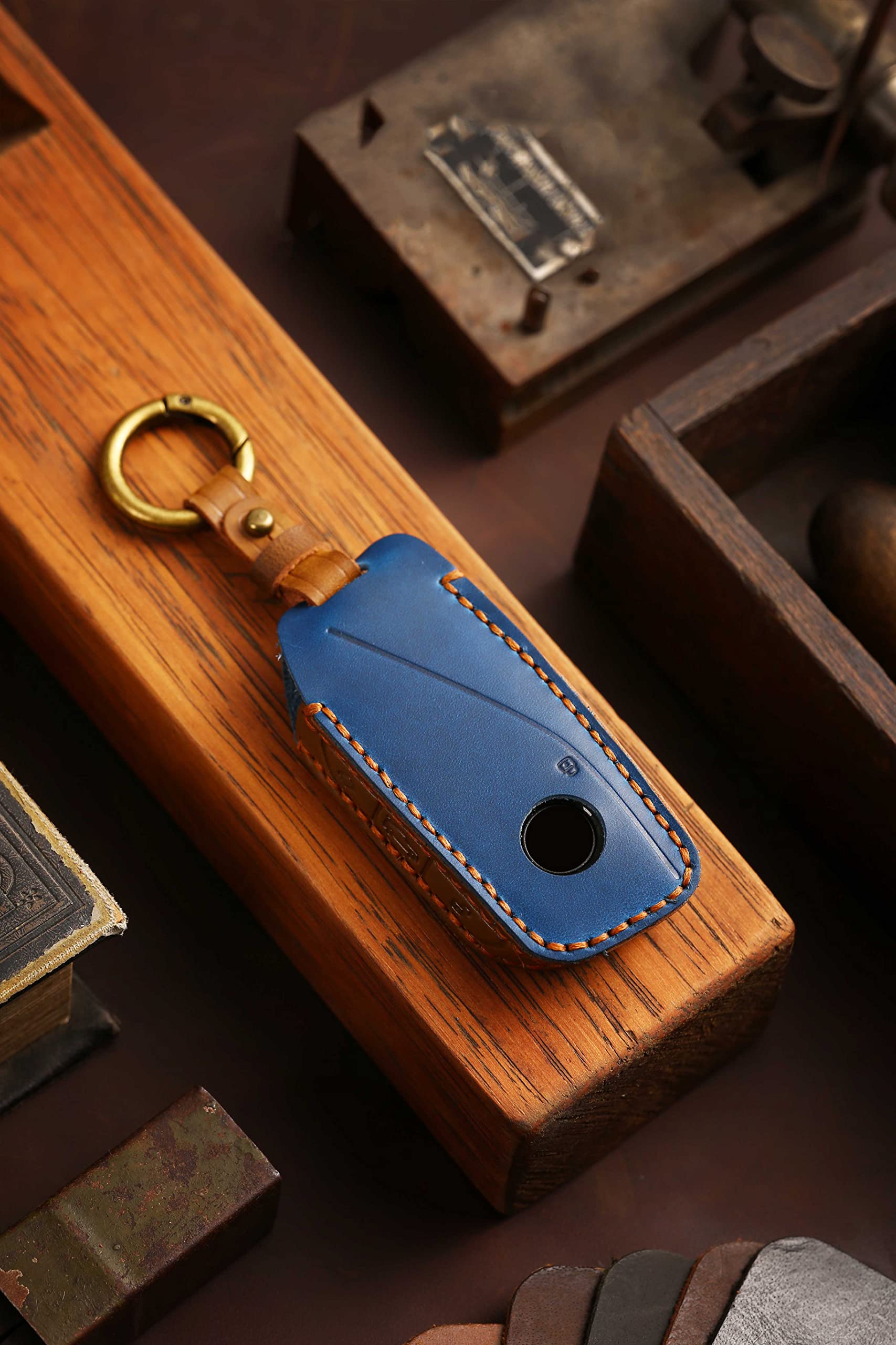 SANRILY Handmade Leather 4 Button Smart Key Fob Cover for BMW I7 M Sport 2023 X7 X1 IX M5 Keyless Full Protection Key Case with Keychain Blue