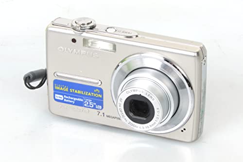 Point & Shoot Digital Camera W 2 Batteries, Strap, Memory Card, Charger