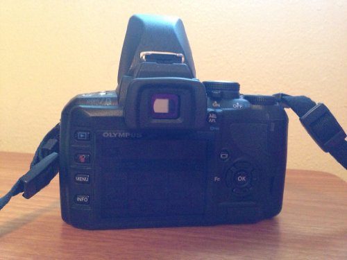 Olympus E-420 Black SLR Digital Camera with 14-42mm Zoom Lens & 2.7" LCD