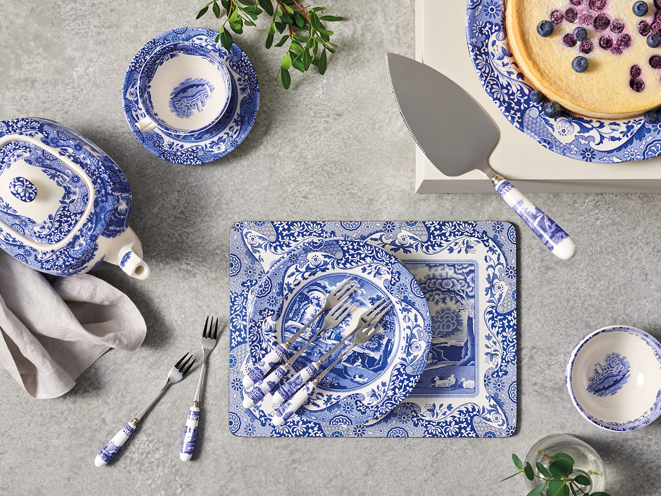 Spode Blue Italian Collection Cake Server, Stainless Steel Cake Knife with Porcelain Handle, Perfect Wedding Cake Cutter for Cakes, Pies, and Desserts