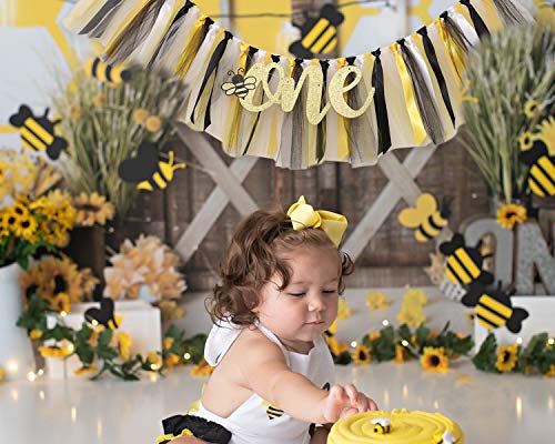 Bee Theme High Chair Banner - Baby First Birthday Party Banner - Smash Cake Photo Prop - 1st Birthday Photo Backdrop (Bee)