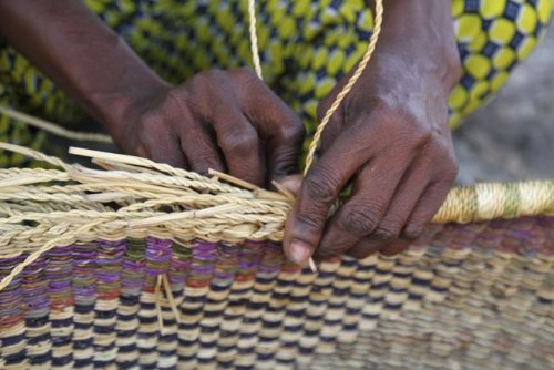 Fair Trade Ghana Bolga African Harlequin Gift Oval 11-12" Across, 94228