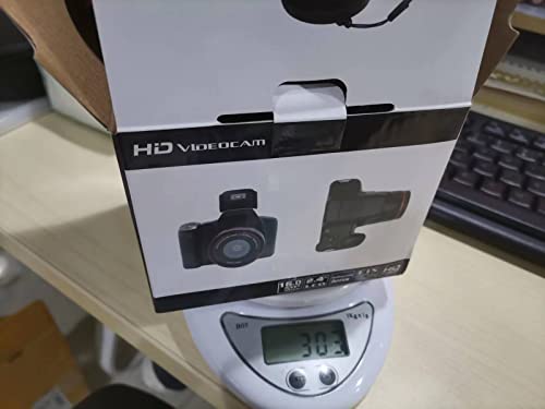 Digital Camera with 2.4 Inch LCD Screen, 16x Digital Zoom, 720p Clear Shooting, 4 Batteries, 32g Memory Card