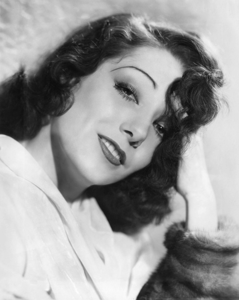 Posterazzi Lupe Velez 1933 Photo Poster Print, (8 x 10)