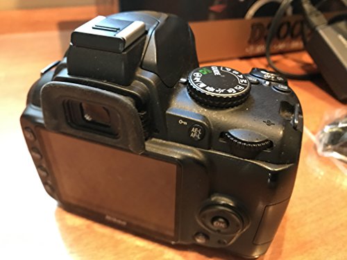 Nikon D3000 10MP Digital SLR Camera with 18-55mm f/3.5-5.6G & 55-200 AF-S DX VR Nikkor Zoom Lenses