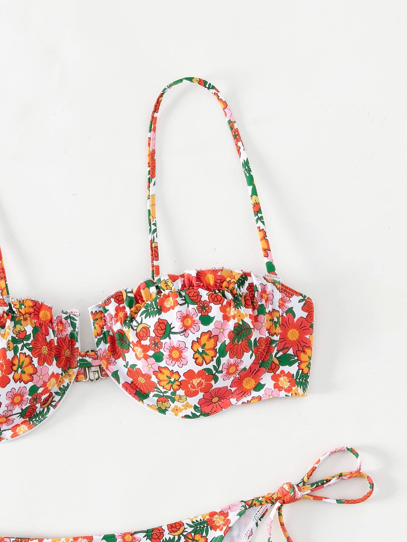 WDIRARA Women's Floral Print Underwired Tie Side 2 Piece Bikini Set Cute Swimsuit Red & Green Multi L