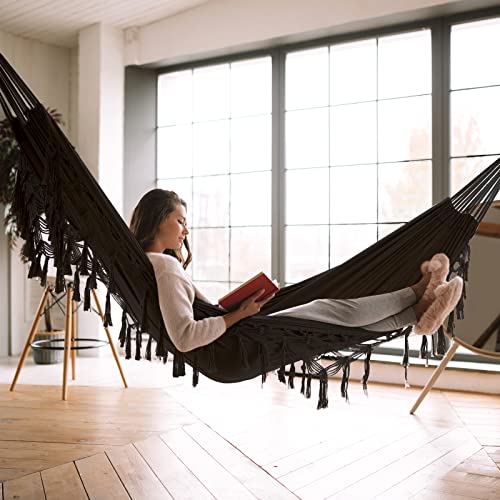 Bellzacasa Double Hammock, Heavy Duty 500 lb Load Capacity Tassels and Fishtail Knitting with Mounting Straps for Outdoor Camping Patio Balcony Black