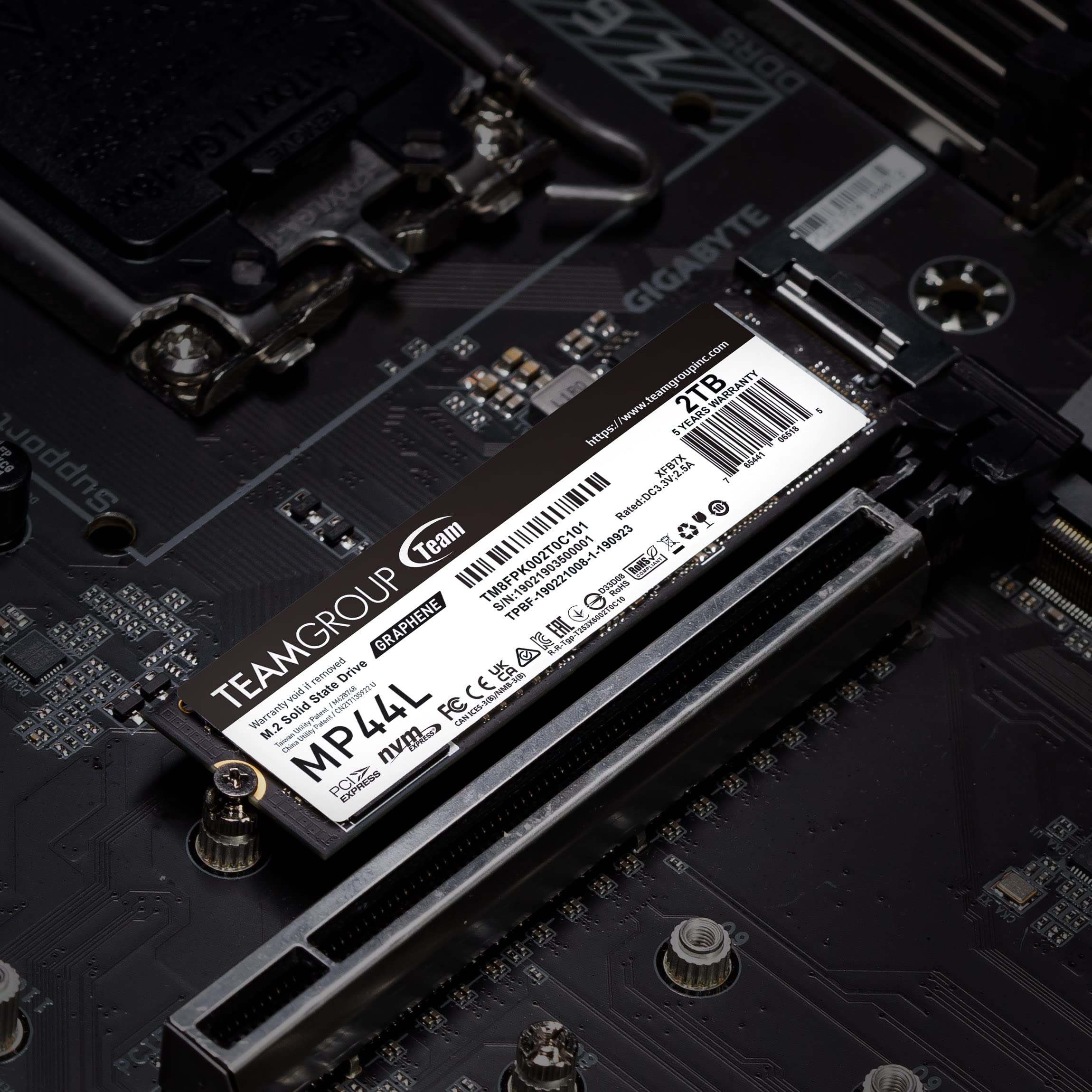 TEAMGROUP MP44L 500GB SLC Cache NVMe 1.4 PCIe Gen 4x4 M.2 2280 Laptop&Desktop SSD (R/W Speed up to 5,000/3,700MB/s) TM8FPK500G0C101