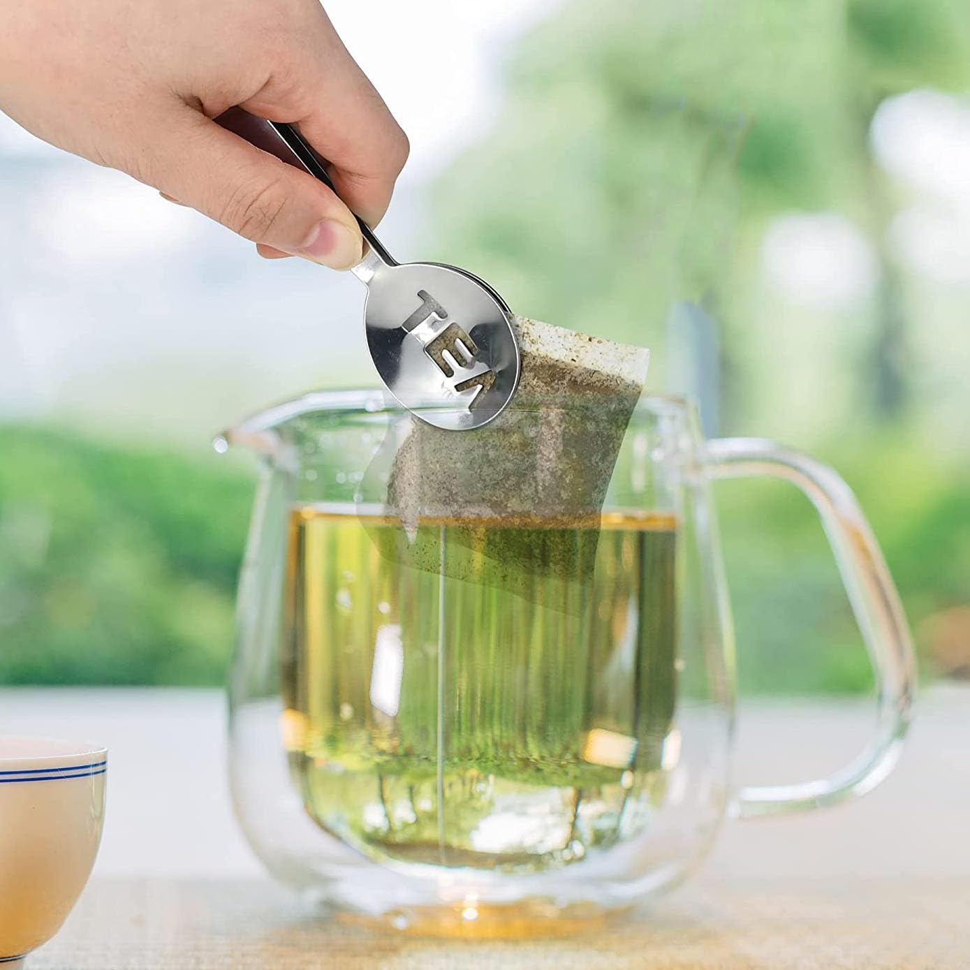 Ousyaah Tea Bag Squeezer (4 Pack), Stainless Steel Oval Tea Bag Squeezer Tongs, Tea Filter Coffee Bag Clamp Tea Strainer Grip Holder Lemon Slice Clip, Mini Ice Sugar Tongs Tea Bag Spoon