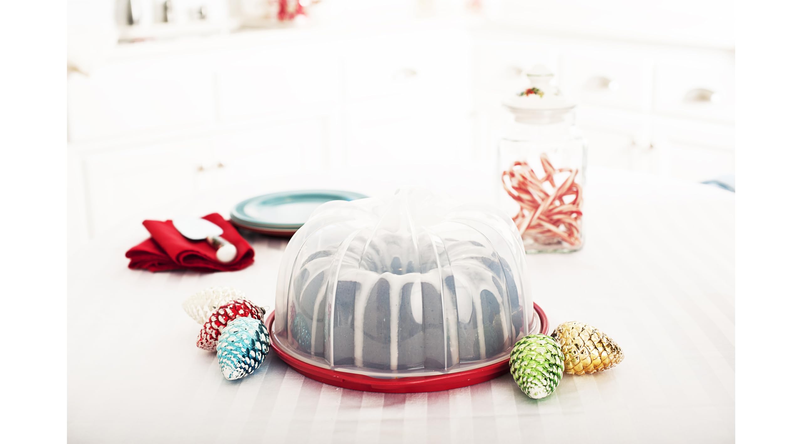 Nordic Ware Bundt Cake Keeper, Plastic, 13 in L X 12 in W X 7 in H, Red