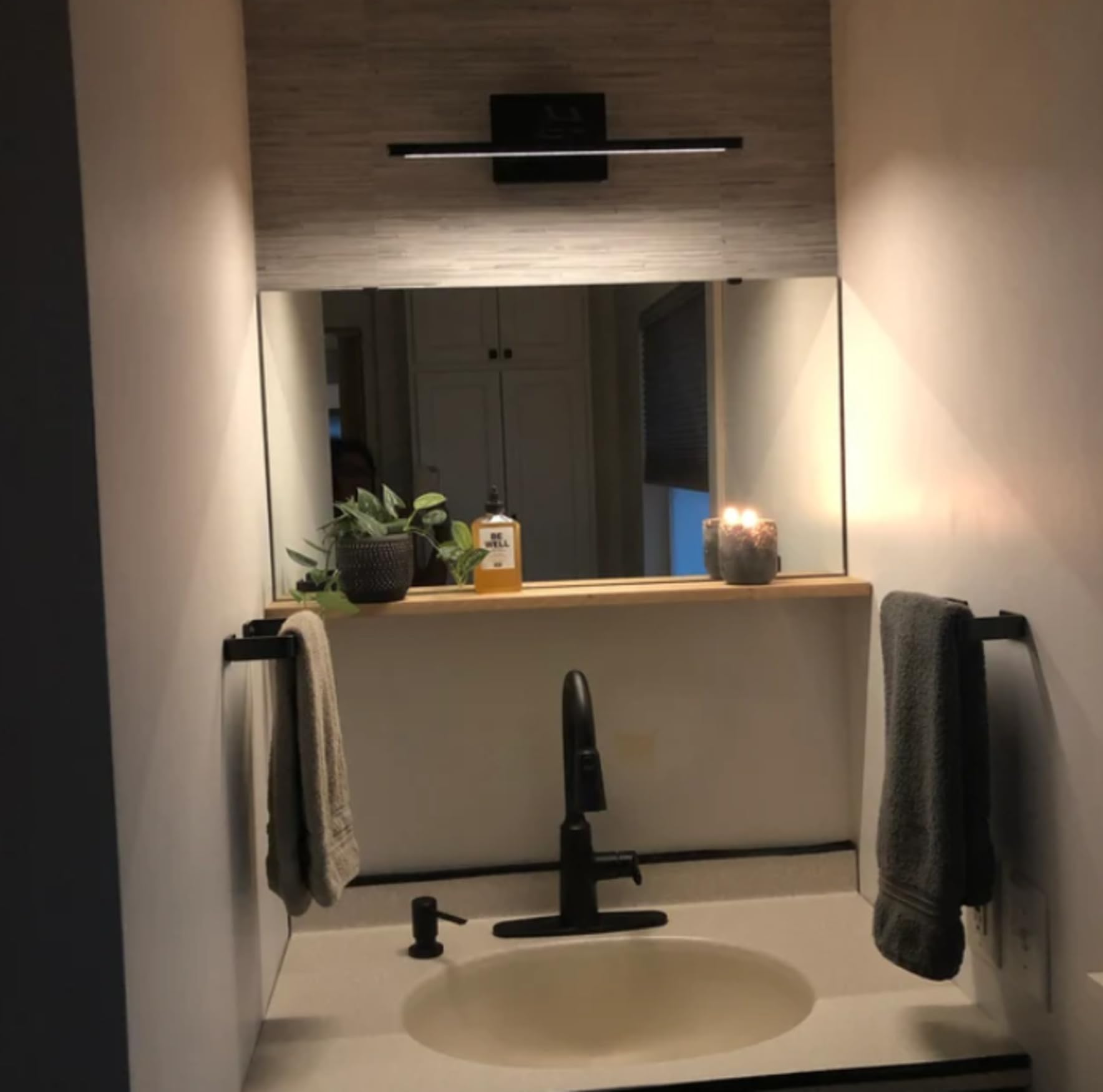 Modern Handkerchief Rack - Handkerchief holder, wall mounted or under shelf, available in many sizes and styles (POWDER COATED BRASS, 8 inches)
