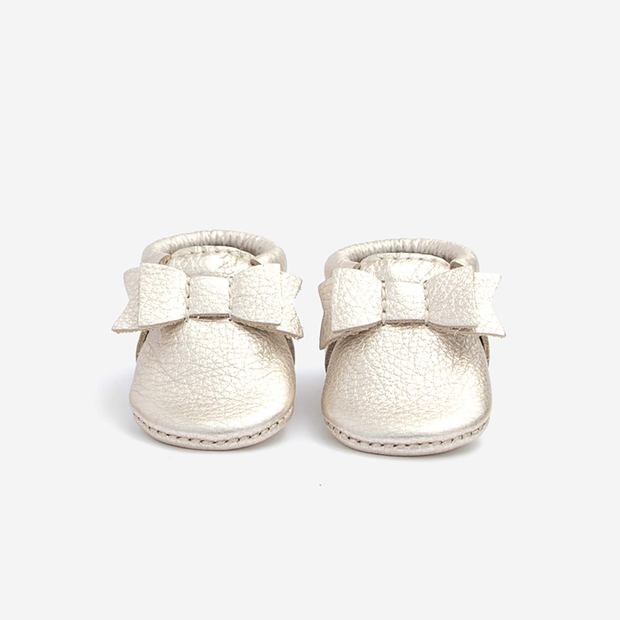 Freshly Picked - Soft Sole Leather Bow Moccasins - Newborn Baby Girl Shoes - Size 0 Platinum
