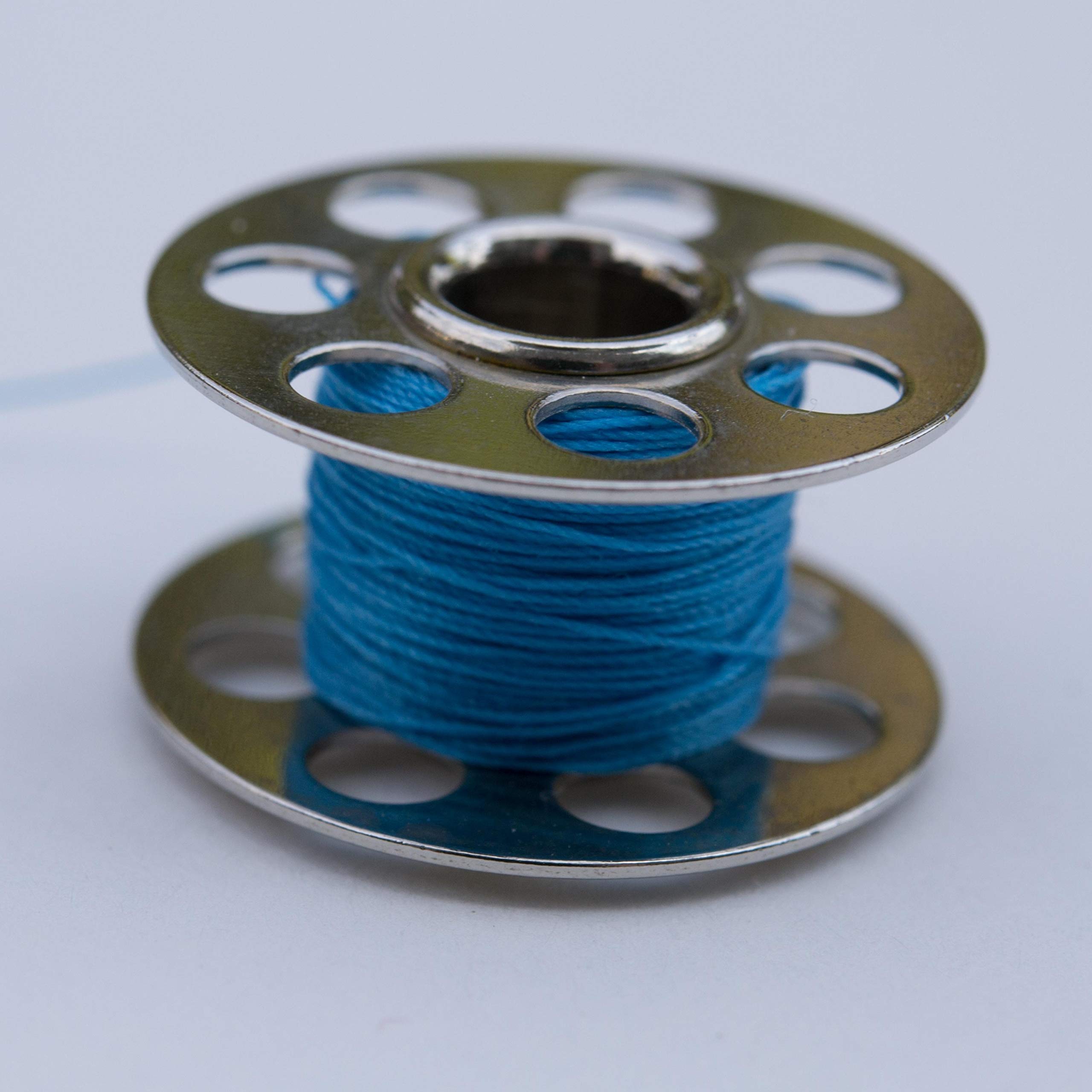 Mr. Pen- Bobbins, Metal Bobbins, 32 Pack, Bobbins for Sewing Machine, Bobbins for Brother Sewing Machine, Bobbins for Singer Sewing Machine, Sewing Machine Bobbins, Sewing Machine Accessories