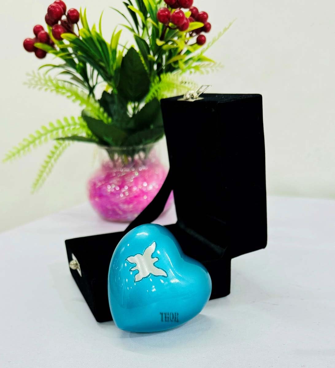 Small Love Heart Urn for Human Ashes | Mini Keepsake Funeral Ash Container for Human Remains with Display Stand, and Box Small Love Heart Pet Urn for Ashes