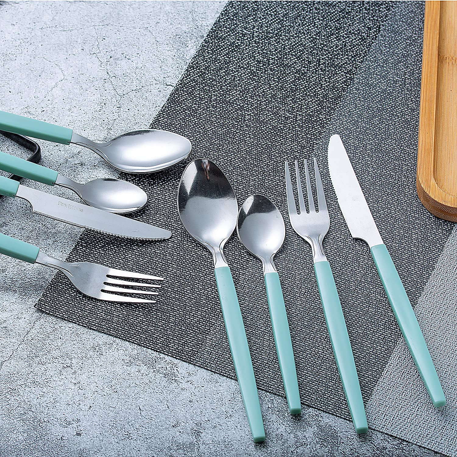 Cutiset 40 piece Stainless Steel Kitchen Flatware set with organizer, Camping Silverware set with color handles set of 8