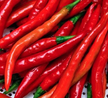 Long Red Thin Cayenne Pepper Seeds for Planting, 100+ Heirloom Seeds Per Packet, (Isla's Garden Seeds), Non GMO Seeds, Botanical Name: Capsicum annuum, Great Home Garden Gift