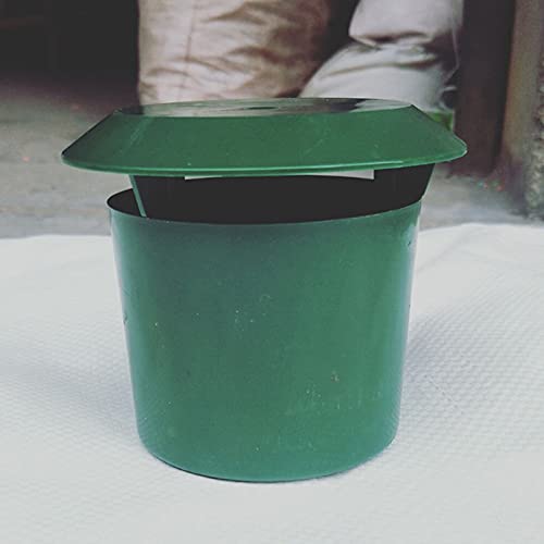 Bddalpke 2 Pieces Garden Slug and Snail Trap Catch Slugs Snails Friendly Environmentally Spider Catcher Reusable Garden Farm Protector
