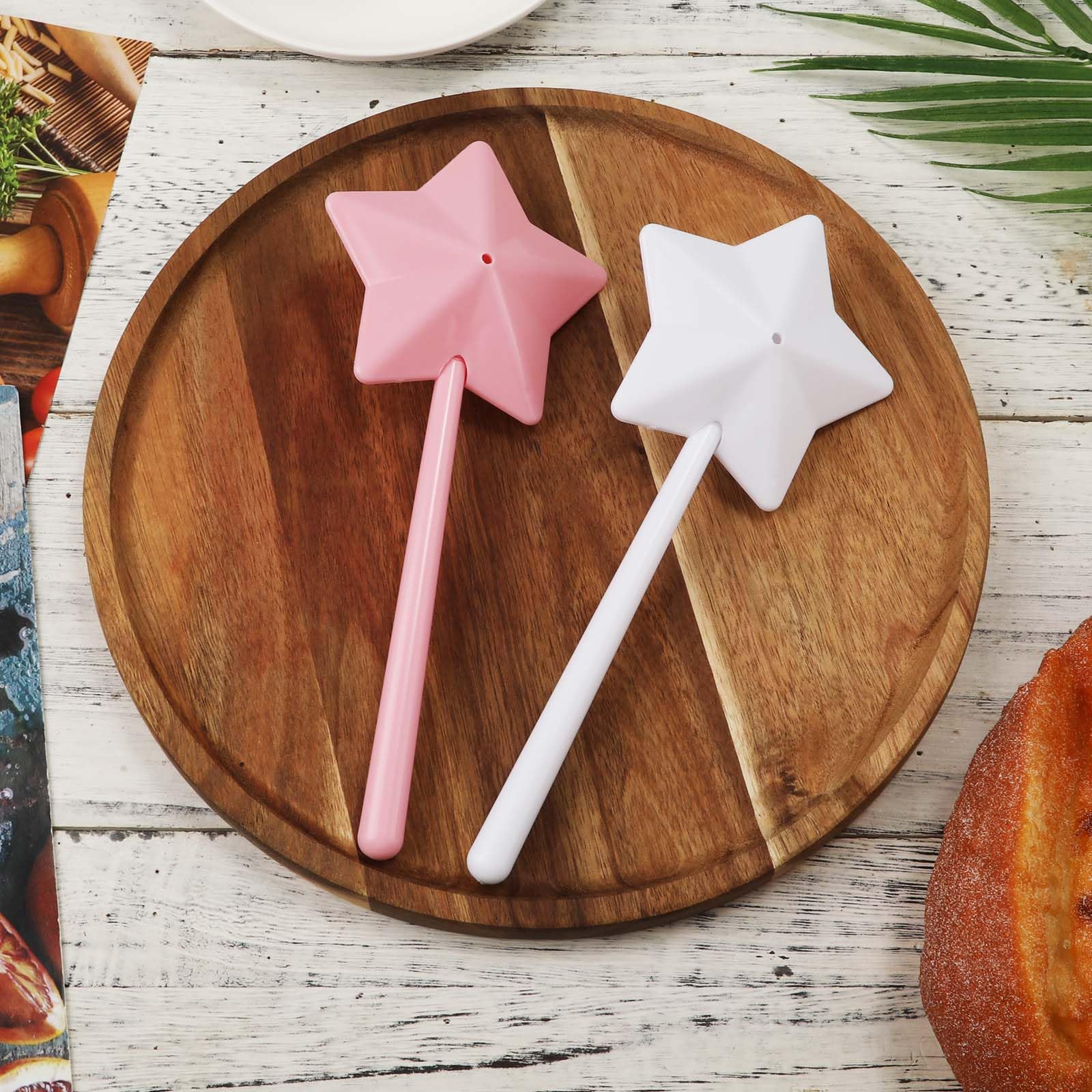 2pcs Wand Salt and Pepper Shakers, Magical Wands Duo Salt Seasoning Spice Stars Stick Refillable Pentagram Shape Salt Dispenser with Holes for Halloween Christmas Kitchen Accessories (Pink, White)