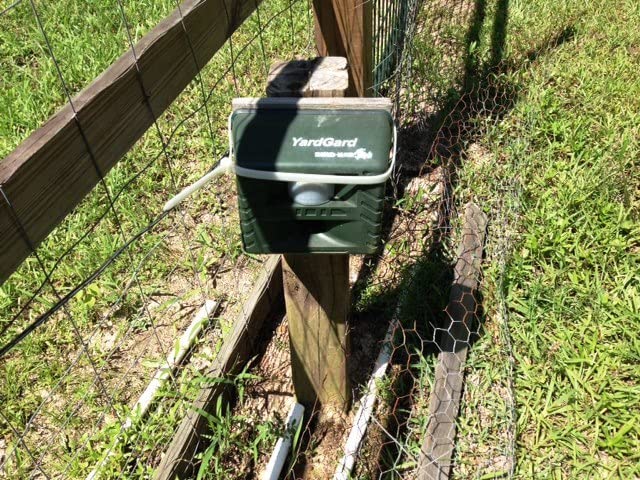 Bird-X Yard Gard Electronic Animal Repeller keeps unwanted pests out of your yard with ultrasonic sound-waves