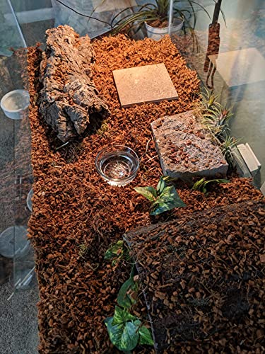Compressed Coconut Husk Chips 9lbs - Expandable Substrate Block, Coco Coir Fiber Mulch, Reptile Bedding, Potting Soil Mix for Indoor & Outdoor Applications.