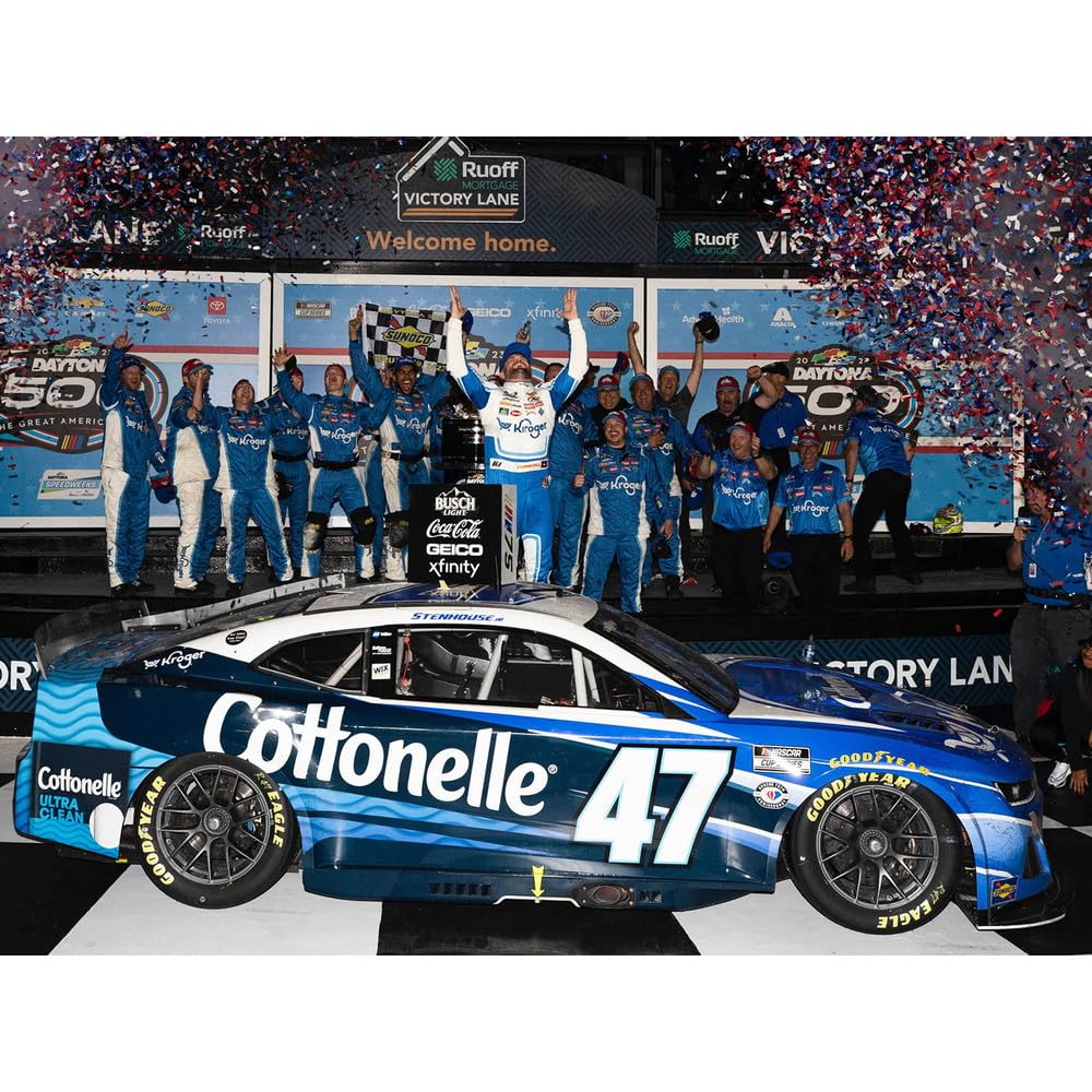 Lionel Racing Ricky Stenhouse Jr 2023 Daytona 500 Raced Version Diecast Car 1:64 Scale