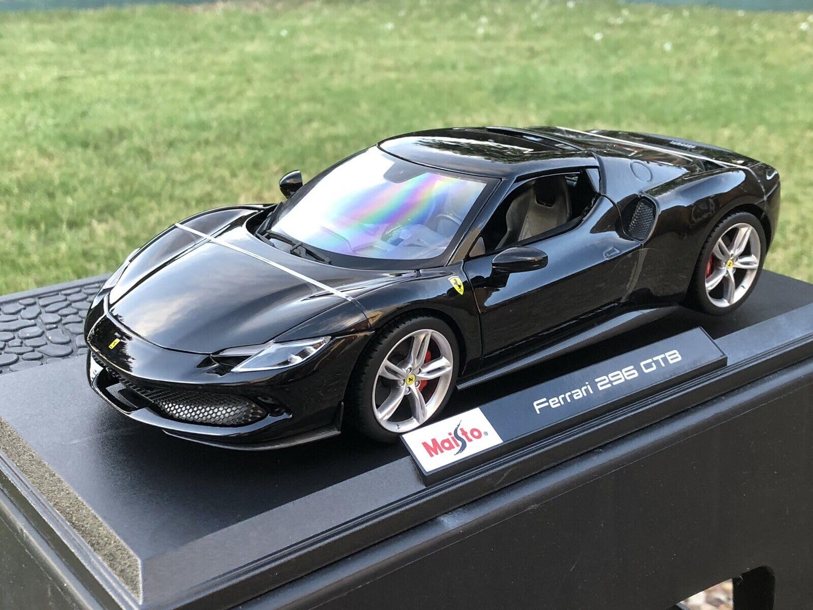 Maisto Ferrari 296 GTB 1:18 die cast Metal Model Special Edition Collection