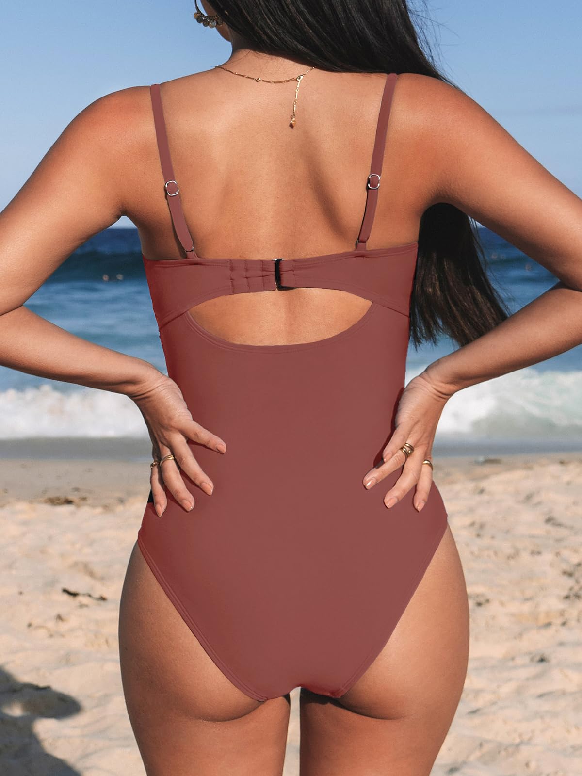 CUPSHE Women's One Piece Swimsuit Bathing Suits Twist Front Cutout Ruched Swimwear M Brick Red
