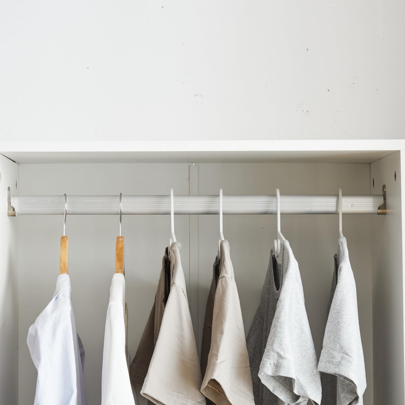 White Closet Shelves With Hanging Closet Kit - Closet Organizer System - Corner Closet System - Closet Organizers And Storage Shelves - Closet Shelving Closet Organizer For Home GYM 104 x 37 x 175CM