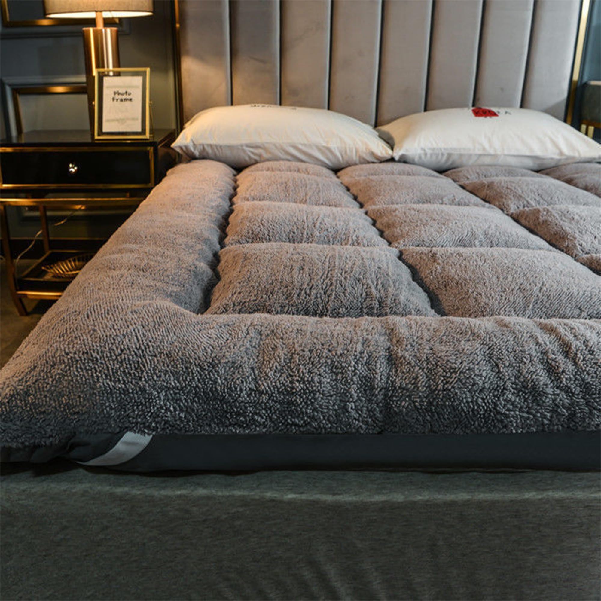 GUOIOOI Japanese Floor Mattress Futon Mattress,Extra Thick Folding Sleeping Pad Roll up Tatami Mat Breathable Fluffy Soft Floor Lounger Guest Bed Twin Full Queen (Color : Gray, Size : 36x79in)
