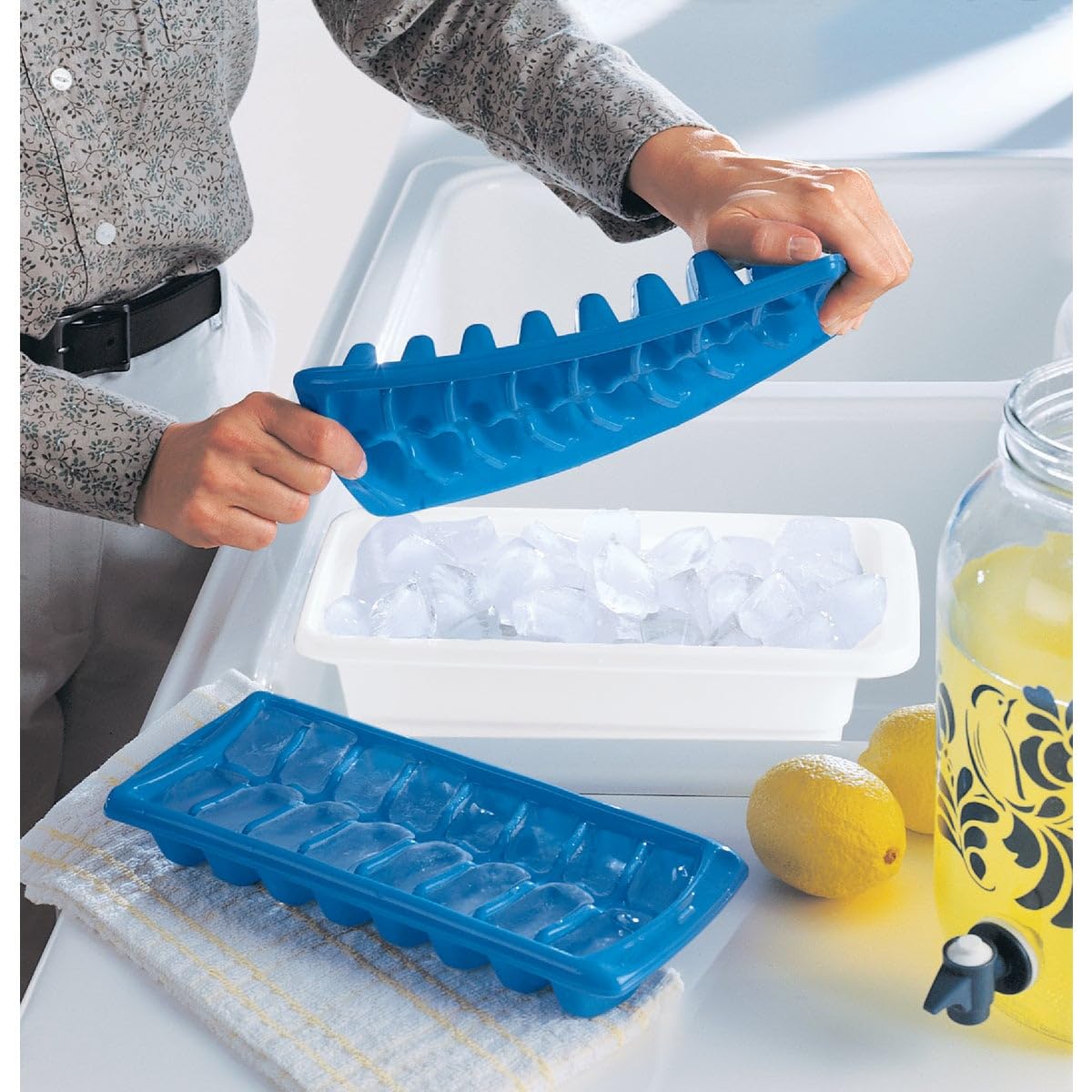 Rubbermaid Ice Bin 12.1" x 5.5" x 6.12"