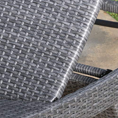 Christopher Knight Home 662 Salem Chaise Outdoor Lounge